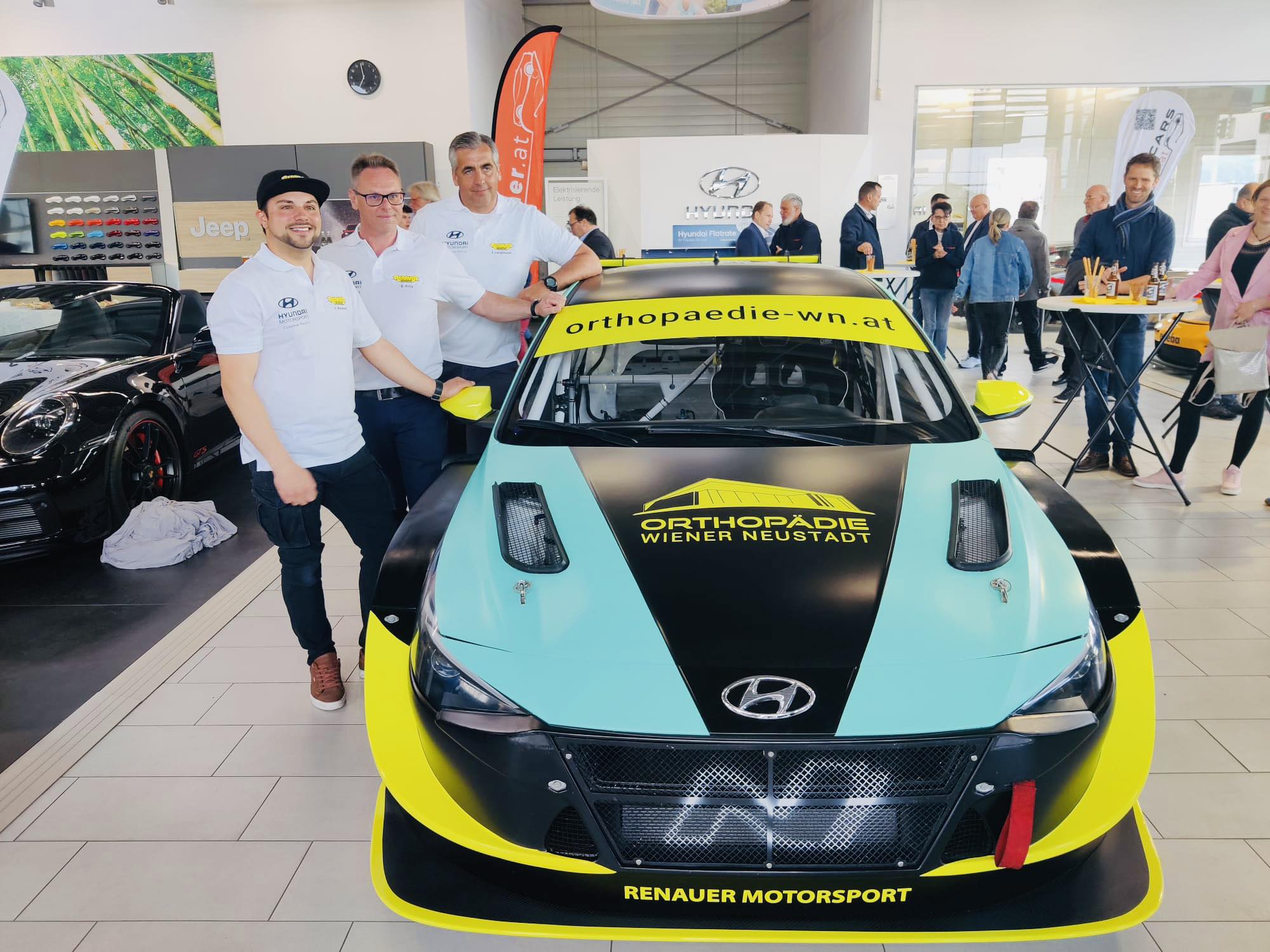 Renauer Motorsport nun auch im Tourenwagenbereich — FormelAustria